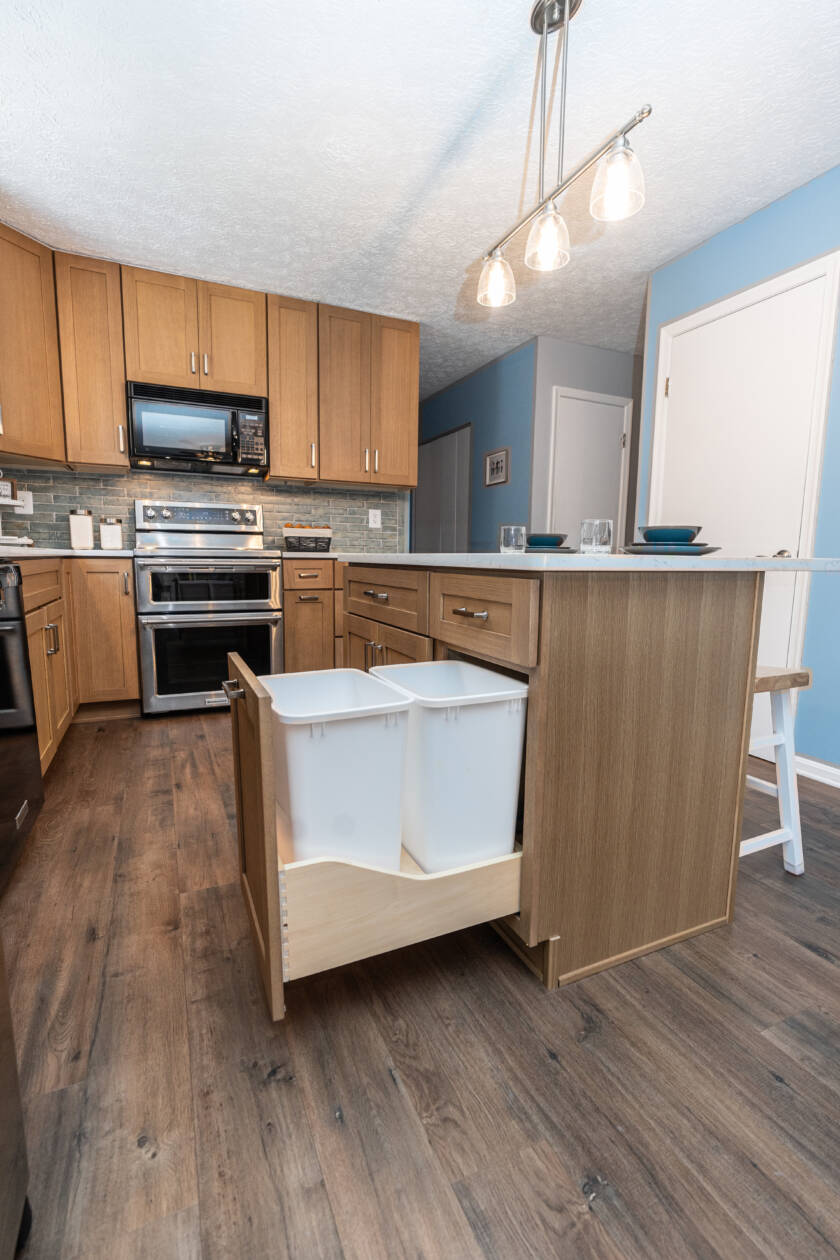 White Rift Oak Shaker, Bel Air - Kitchens Rx